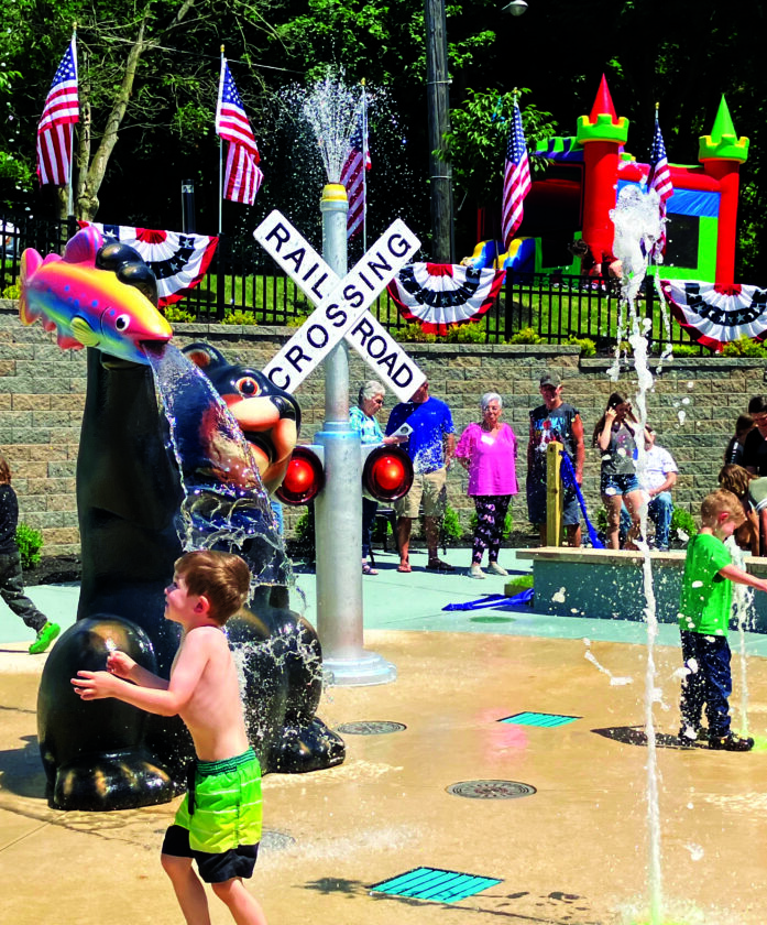 Opening with a splash: Ribbon cutting held in Leetonia | News, Sports, Jobs - Morning Journal